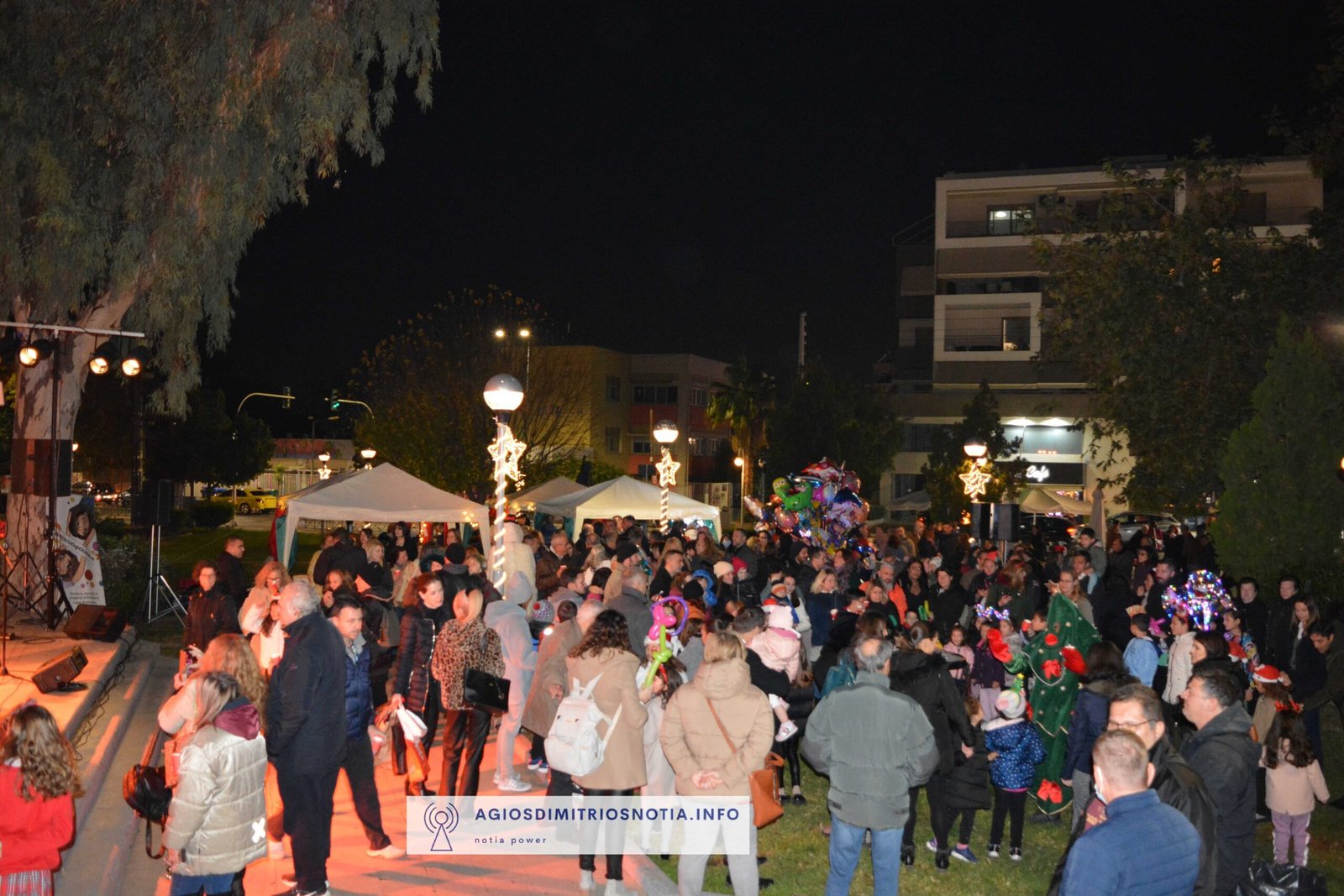 9/12 Φωταγώγηση του χριστουγεννιάτικου δέντρου στην πλατεία Άρη ...